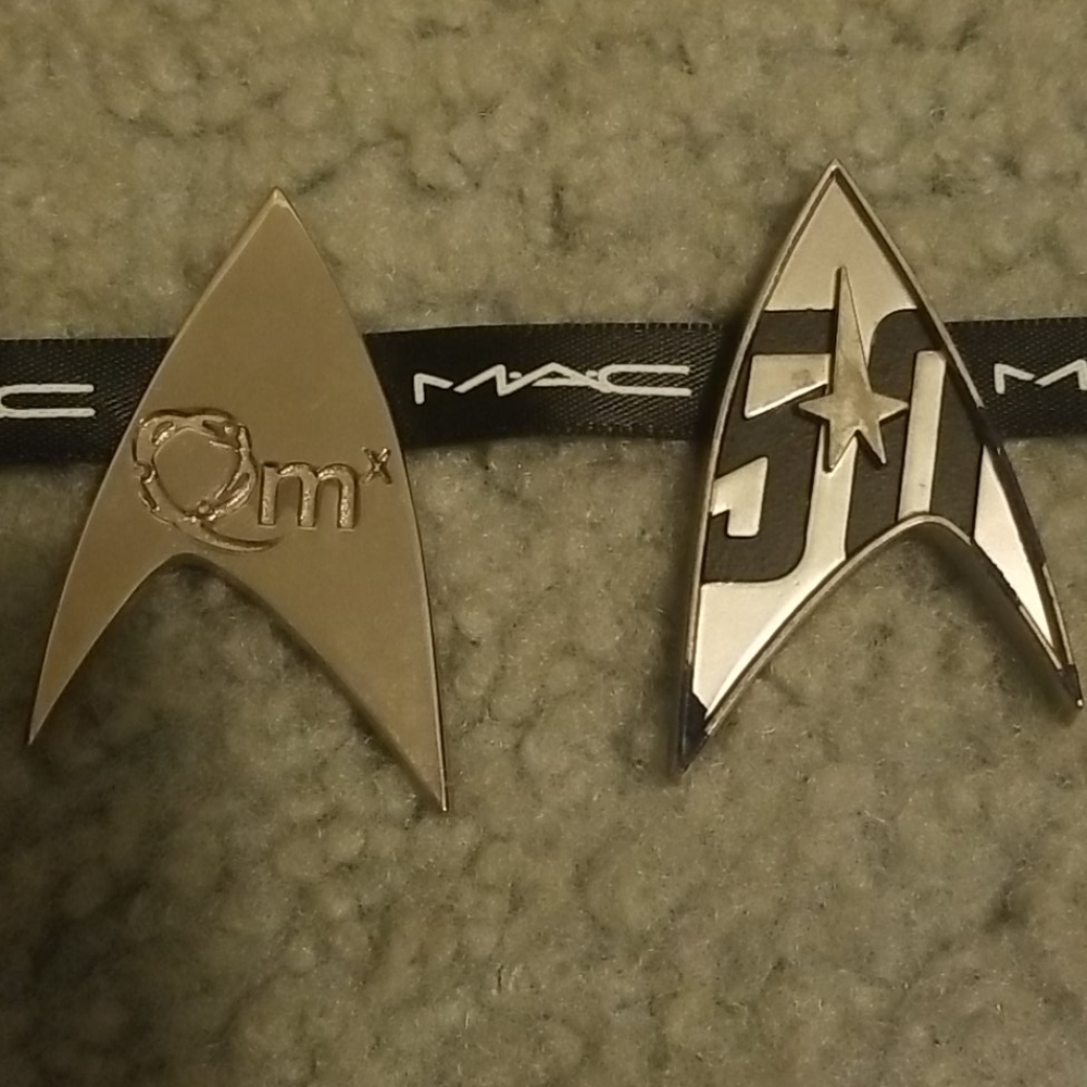 Mac Cosmetics Star Trek Strak Trak Magnetic Pin - Gem